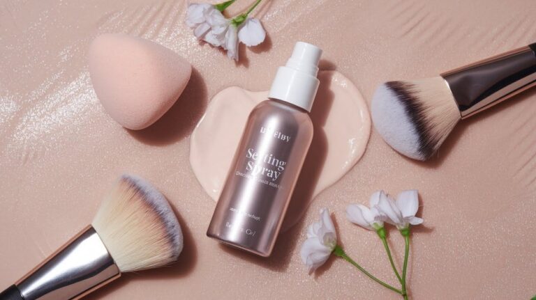 Fixing Spray vs Setting Spray: Which One You Need | TheBeautyFoodie