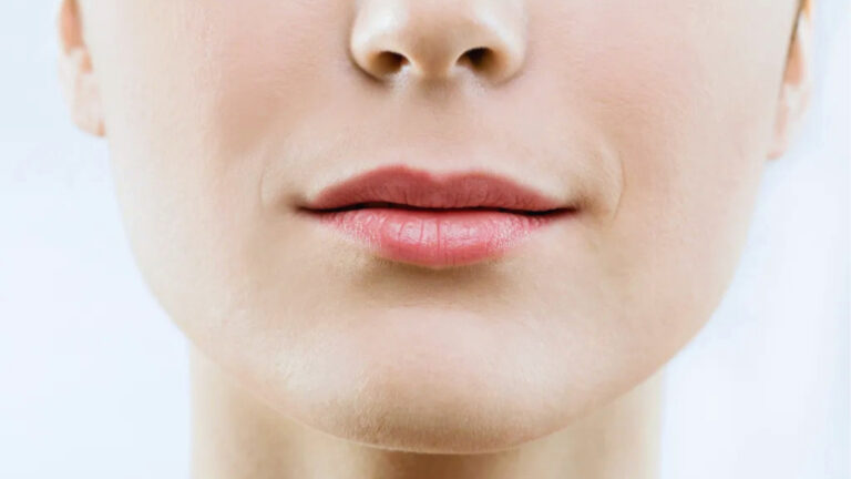 What Is a Double Lip Line? Everything to Know | TheBeautyFoodie